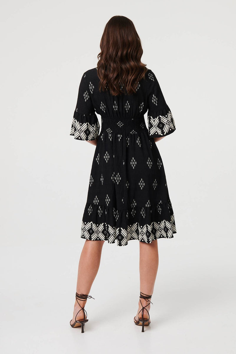 Border Print Relaxed Knee Length Dress | Izabel London